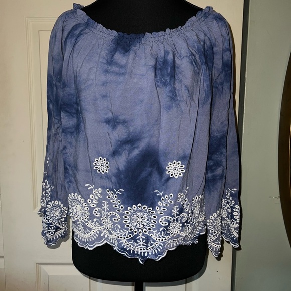 Romeo & Juliet Couture | Tops | Tie Dye Embroidered Blue Romeo Juliet ...